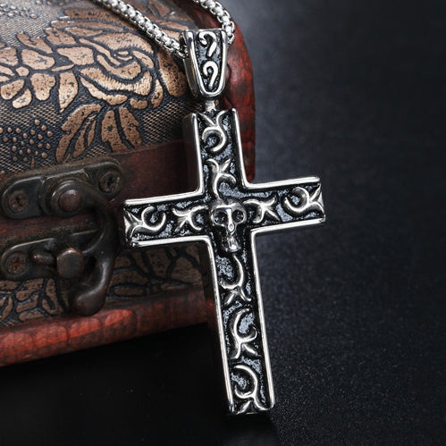 Vampire-style skull and crossbones pendant – Crazycoolchain